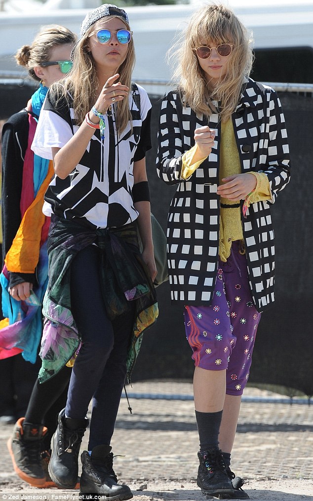 Suki Waterhouse Cara Delevingne